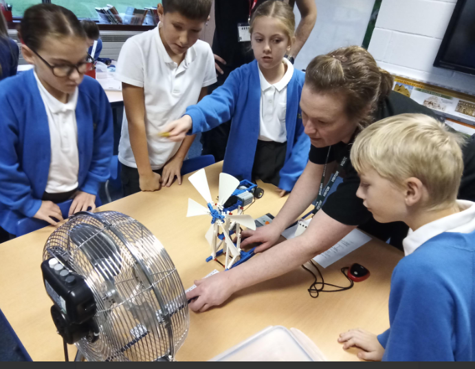 Year 5 STEM workshop - Harbour Learning Trust