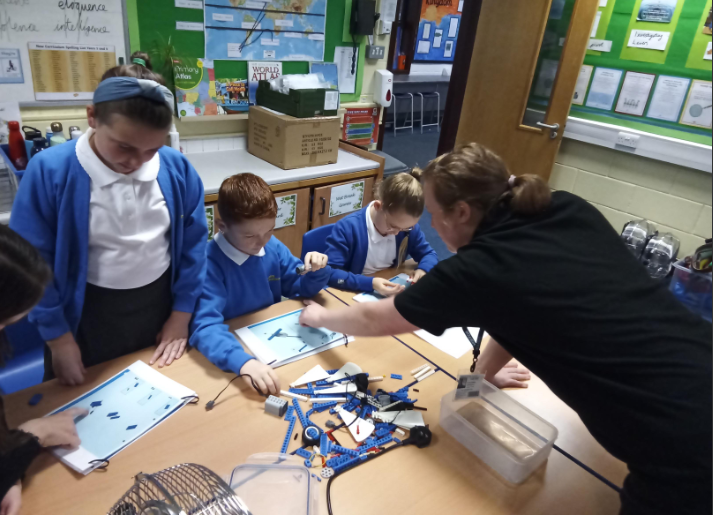 Year 5 STEM workshop - Harbour Learning Trust