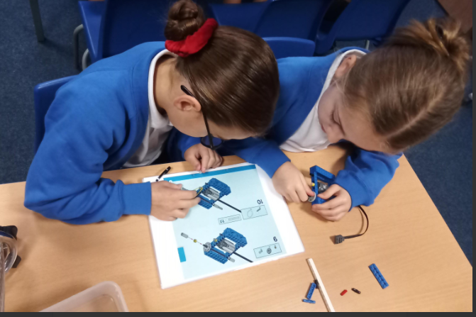 Year 5 STEM workshop - Harbour Learning Trust